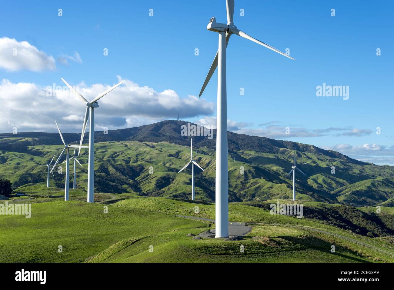 Te Apiti Wind Farm in the Tararua Ranges in New Zealand Stock Photo - Alamy
