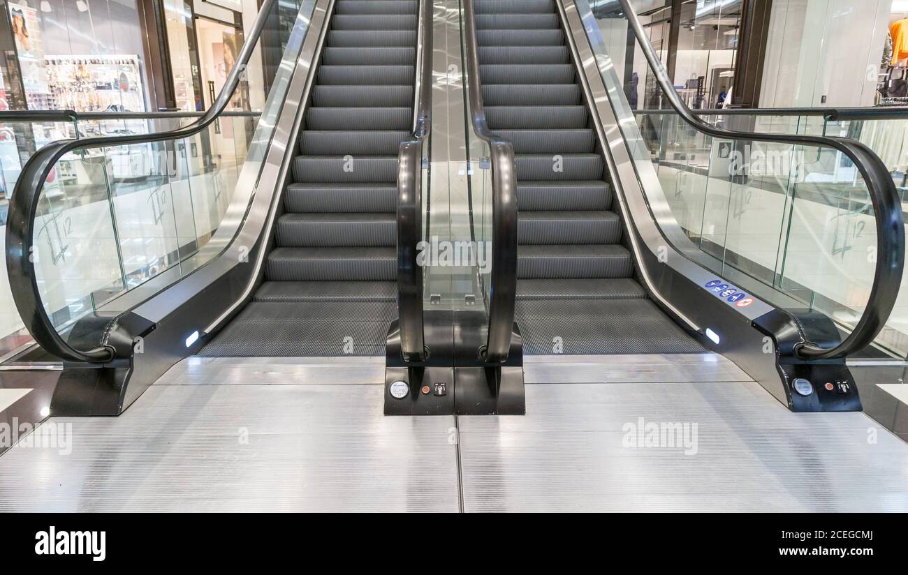 Escalator in a shopping center Stock Photo - Alamy