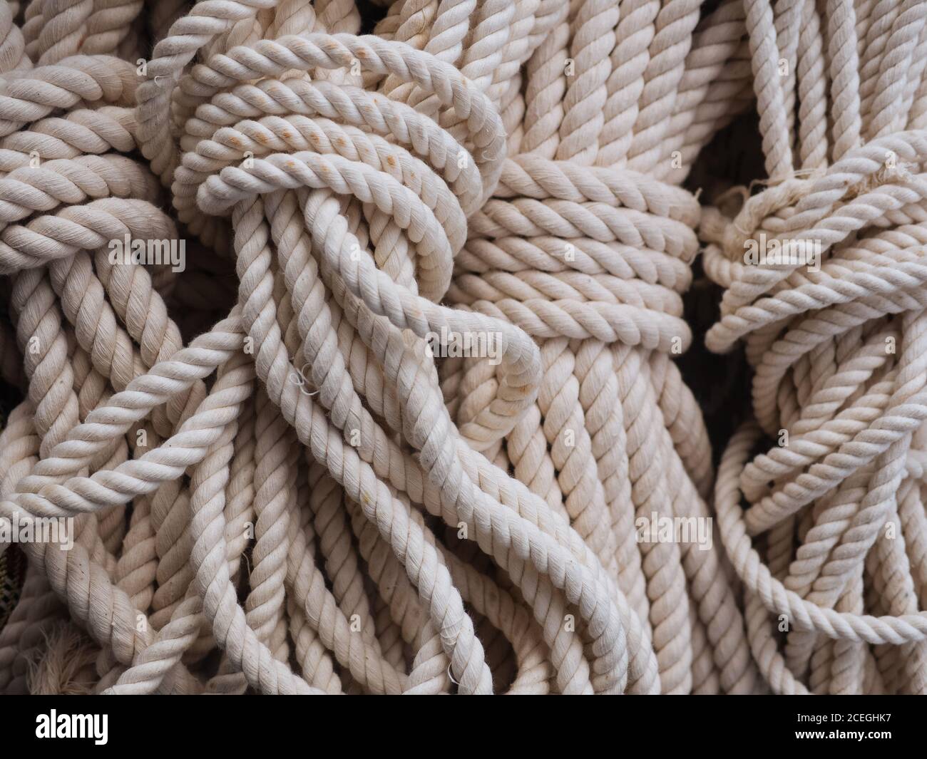White ropes hi-res stock photography and images - Alamy