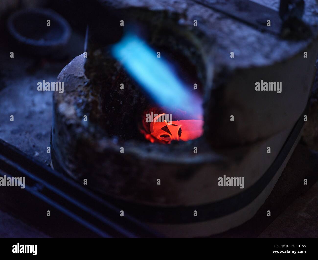 Jewelry factory hi-res stock photography and images - Alamy