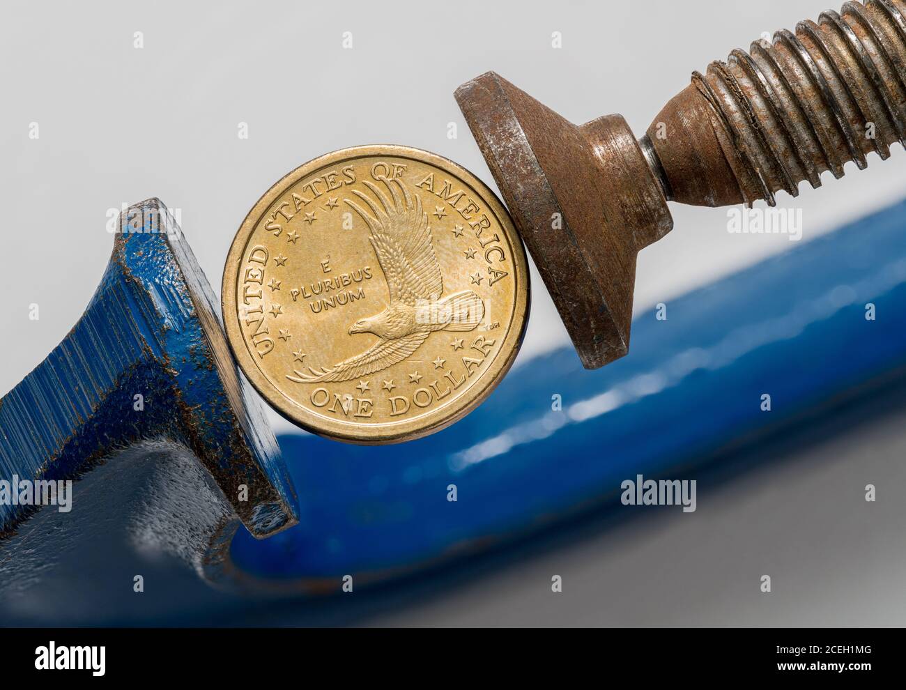 Large vice hi-res stock photography and images - Alamy