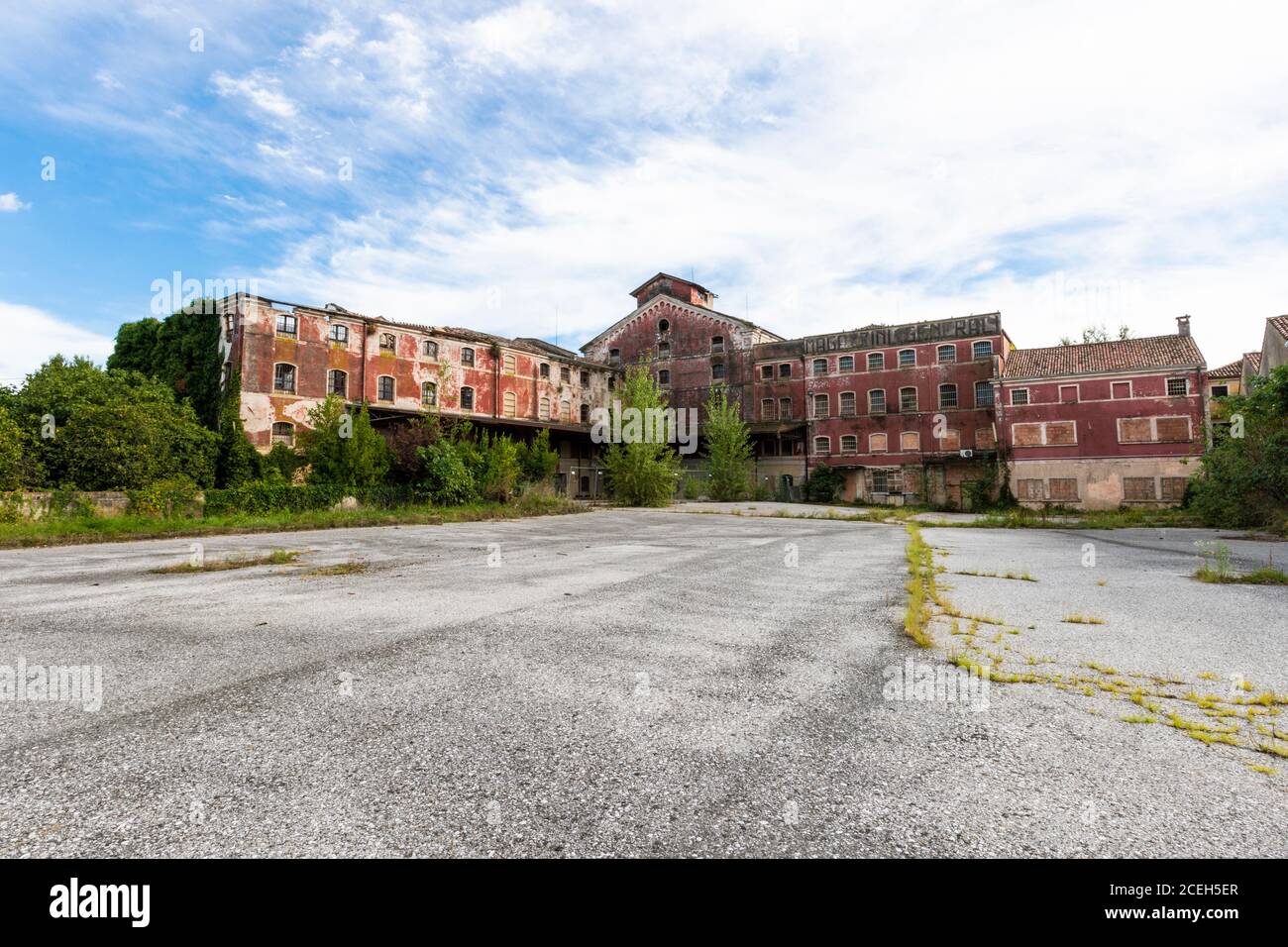 90s building hi-res stock photography and images - Alamy