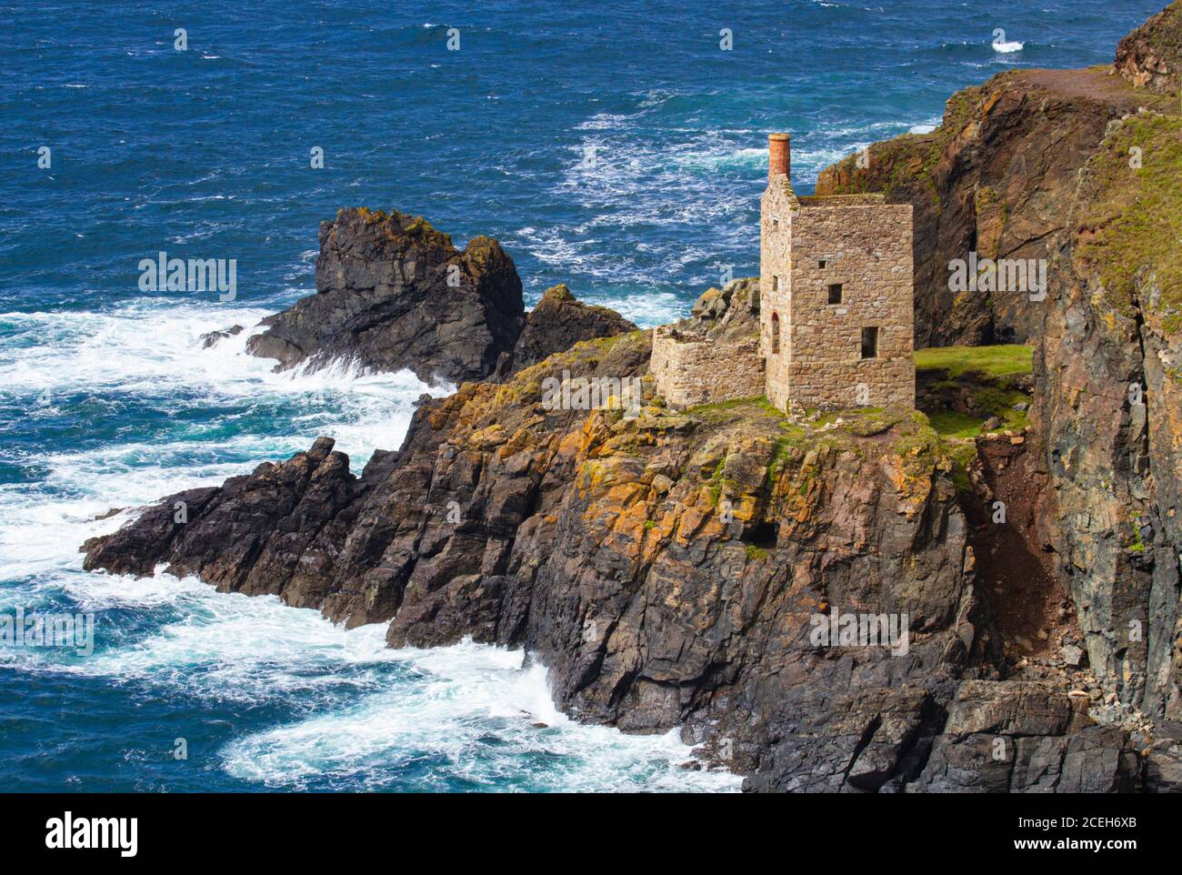 Engine house at the Botallack Mine in North Cornwall Stock Photo - Alamy
