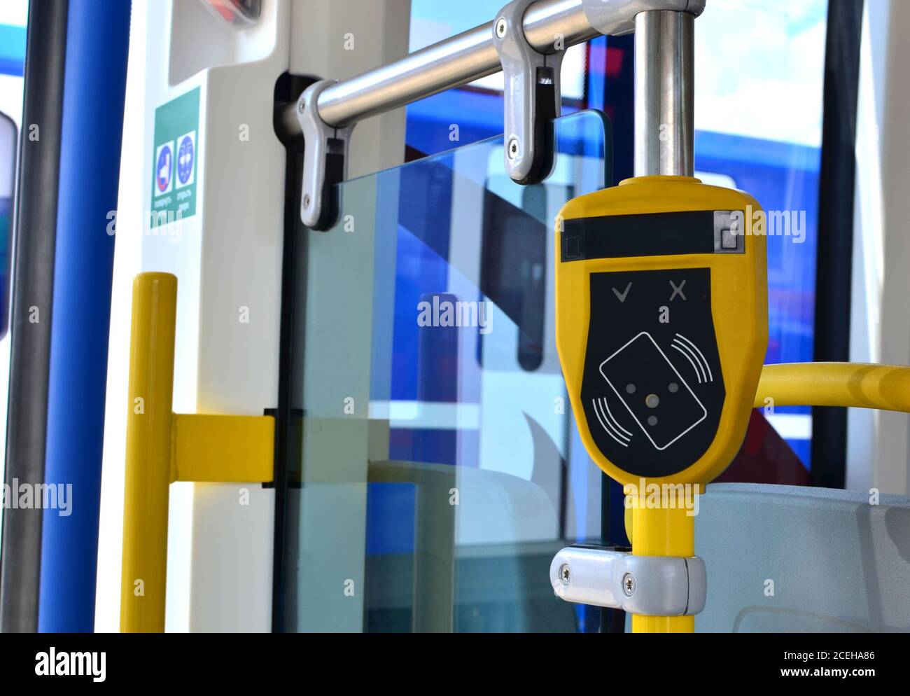 Passenger bus scanning card hi-res stock photography and images - Alamy