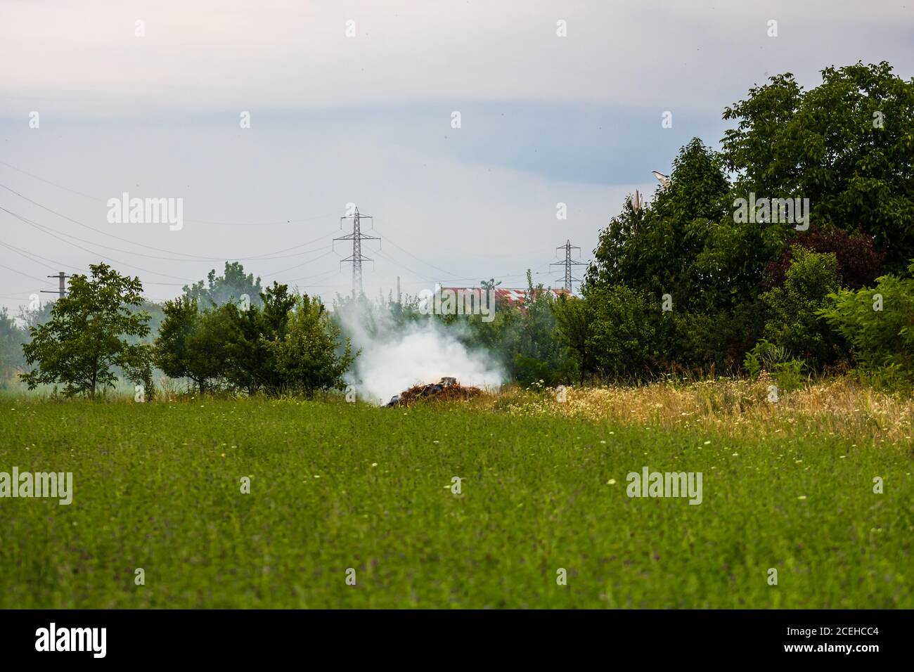 Smoke agricultural field hi-res stock photography and images - Alamy
