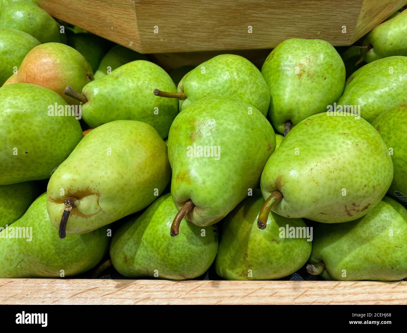 Stacked pears hi-res stock photography and images - Alamy