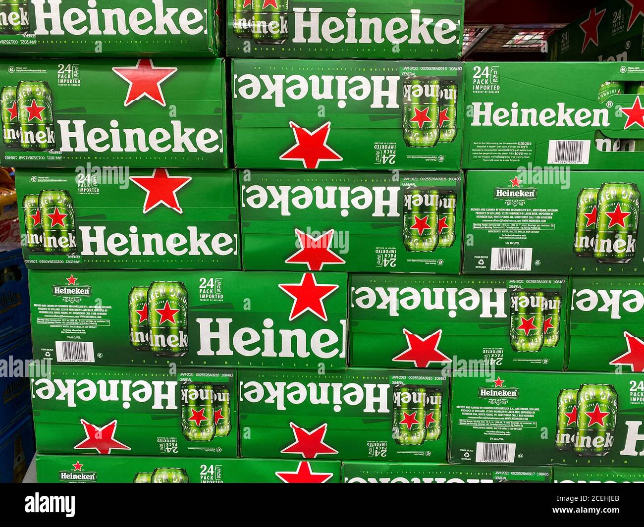 Heineken bottle usa hi-res stock photography and images - Alamy