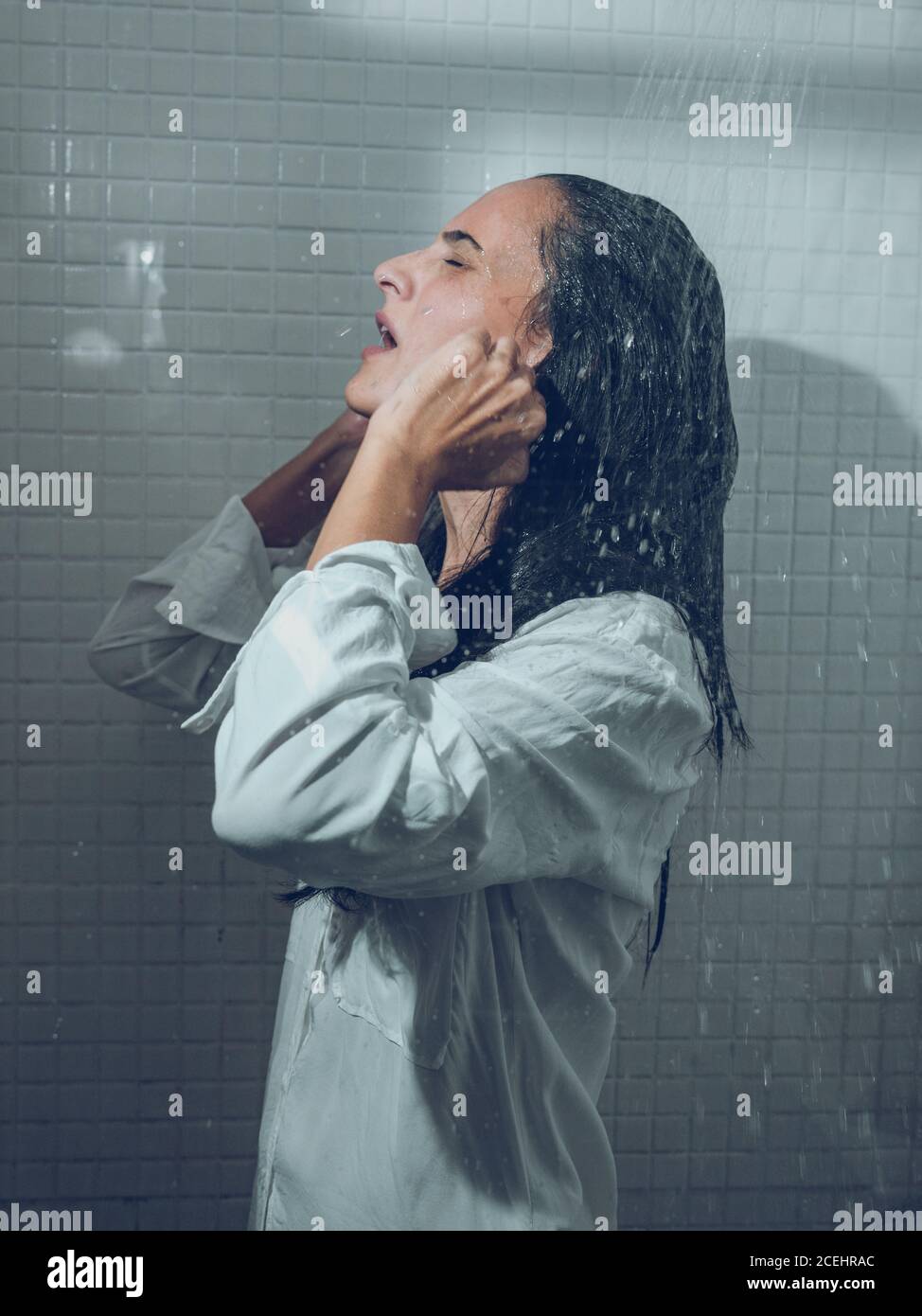 Wet lady in white bath hi-res stock photography and images - Alamy