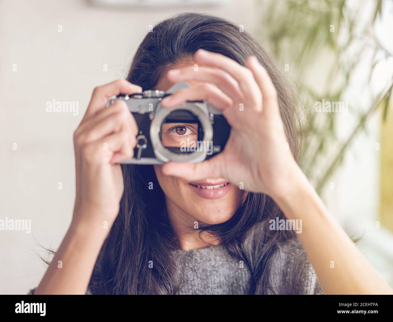 Without lens hi-res stock photography and images - Alamy