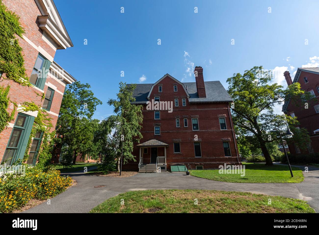 Houses in smith college hi-res stock photography and images - Alamy