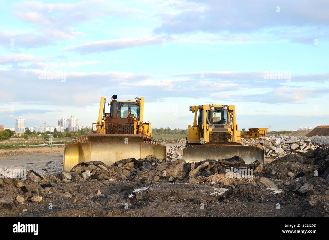 Track-type bulldozer, earth-moving equipment. Land clearing, grading ...