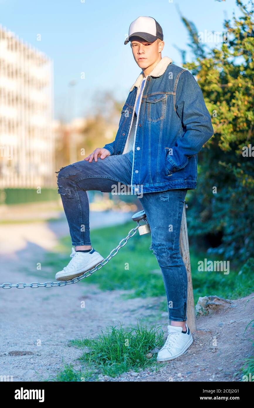 Male model wearing cap hi-res stock photography and images - Alamy
