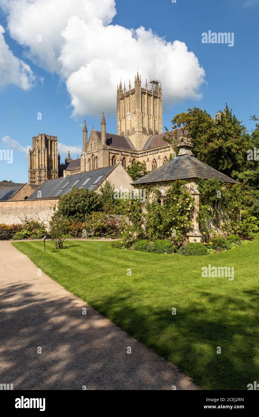 Wells ancient house hi-res stock photography and images - Alamy