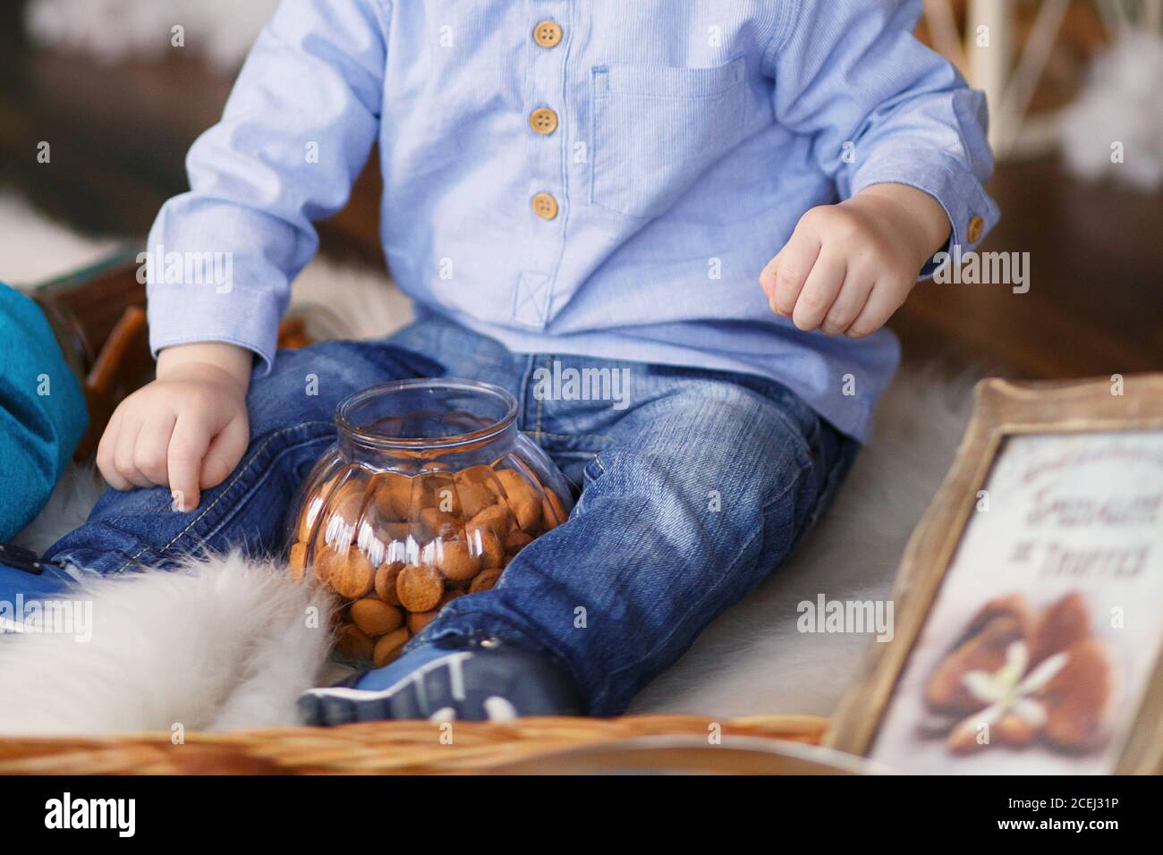 Child stealing cookie hi-res stock photography and images - Alamy