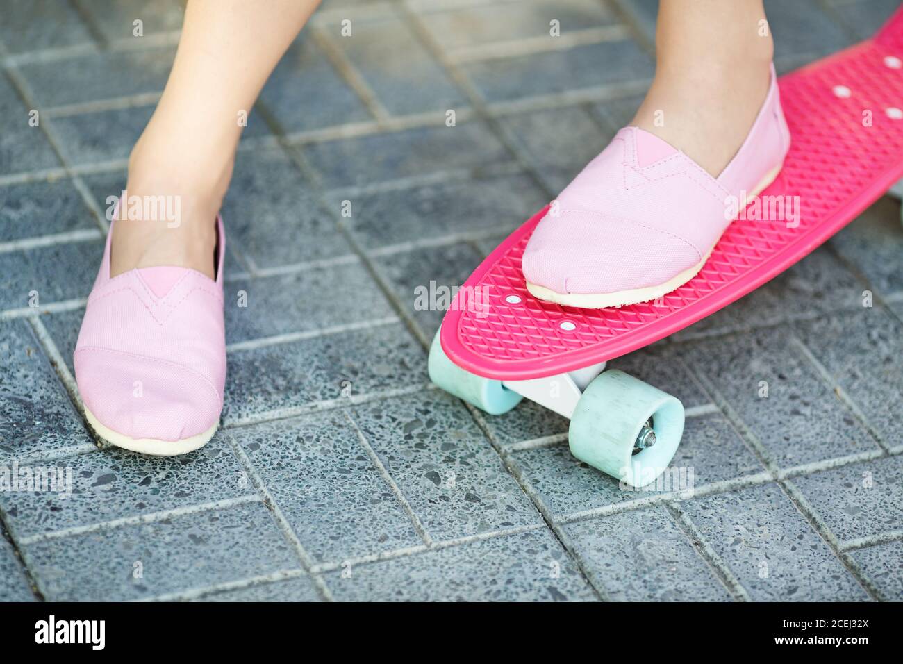 Teen girl in pink long hi-res stock photography and images - Alamy