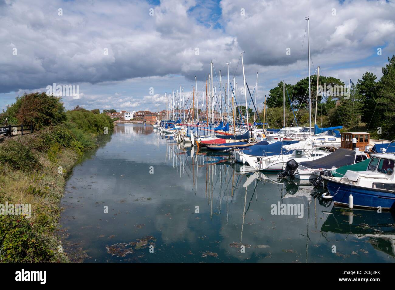Emsworth harbour sailing hi-res stock photography and images - Alamy