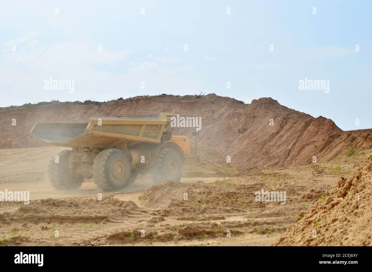 Haul trucks in pit hi-res stock photography and images - Alamy