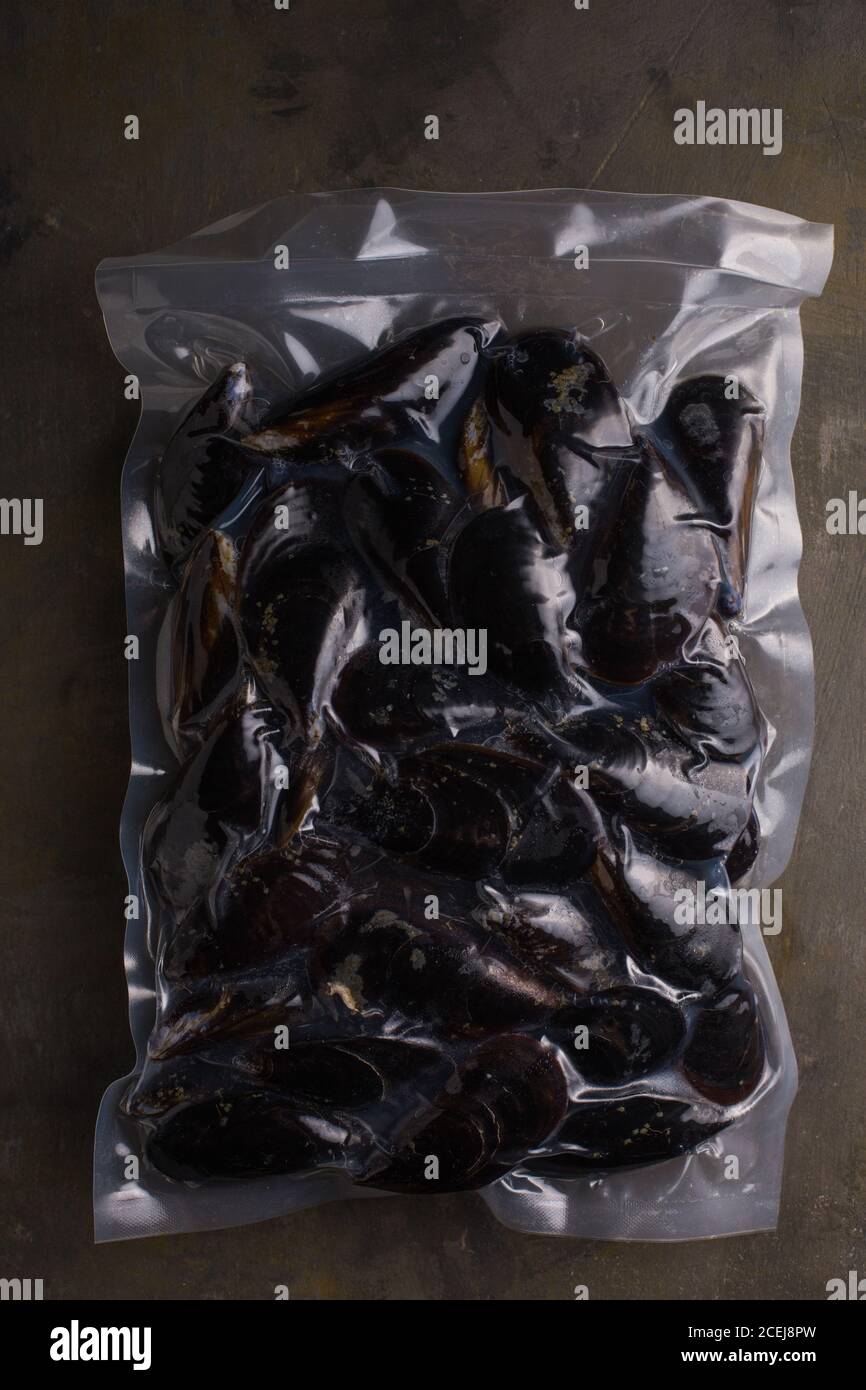 Bag of mussels hi-res stock photography and images - Alamy