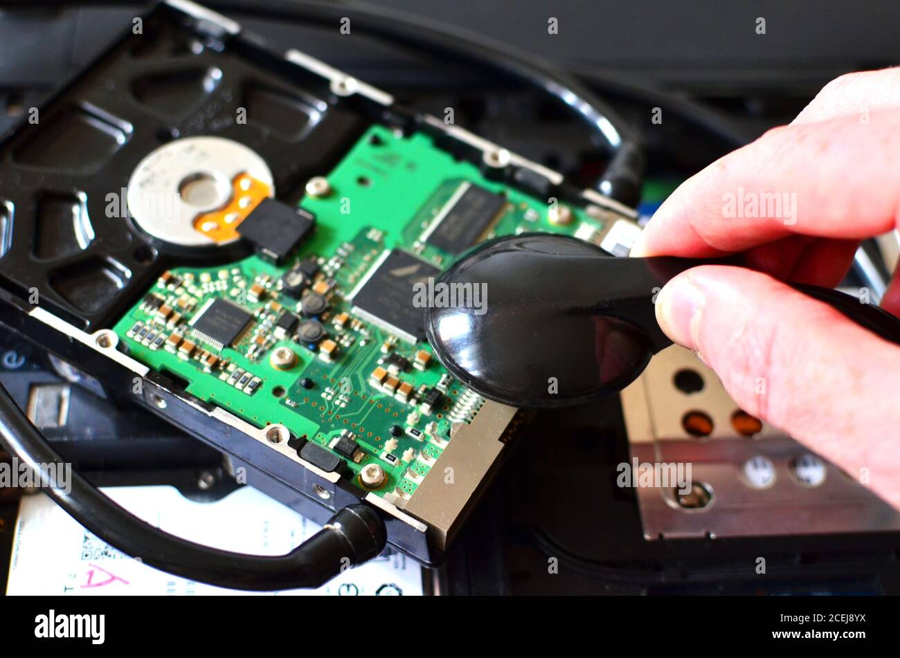 Repair of electronic systems and laptop components. Diagnostics of the ...