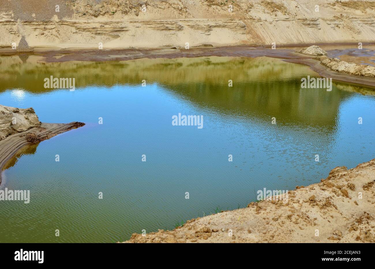 Sand and gravel washing production process in open-pit mining. Crushing ...