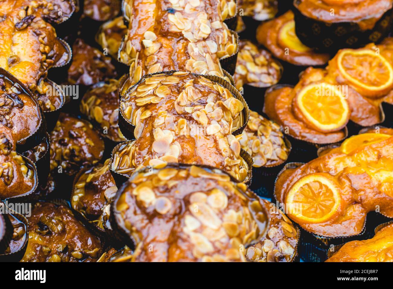 Middle eastern sweets hi-res stock photography and images - Alamy