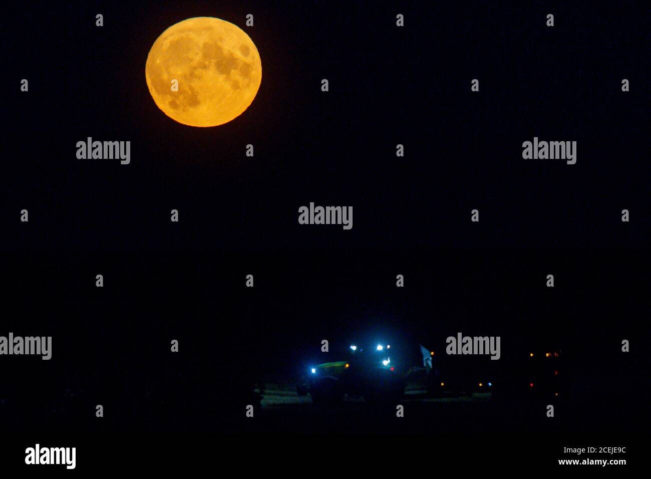 Full corn moon hi-res stock photography and images - Alamy