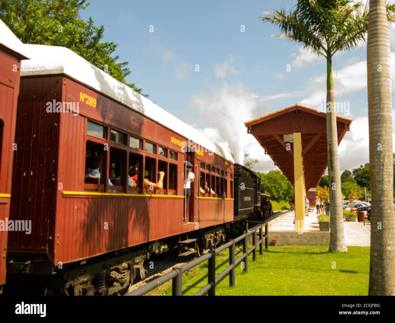Tourist english steam train arriving at Luiz Carlos station - Guararema ...