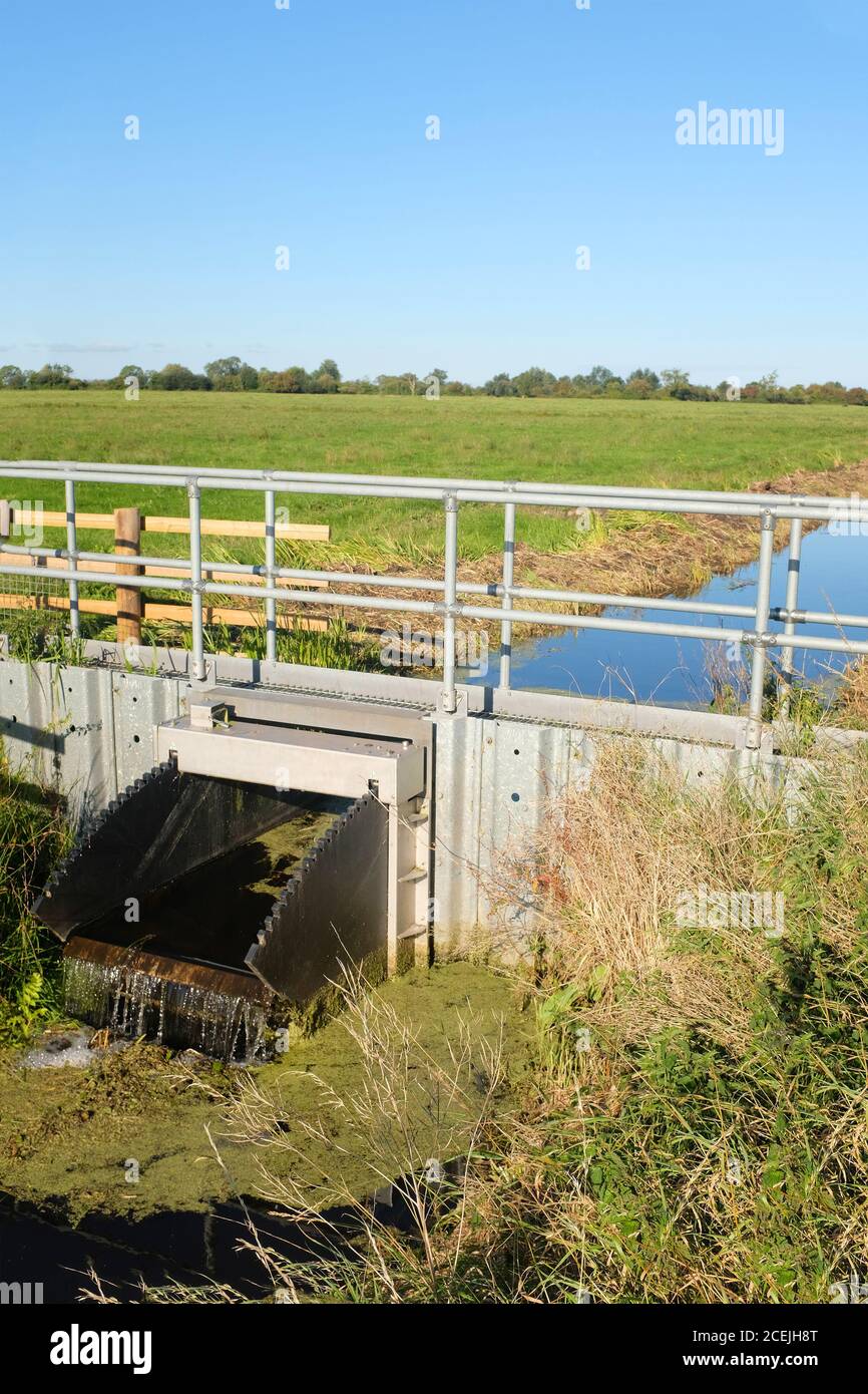 Control gate hi-res stock photography and images - Alamy