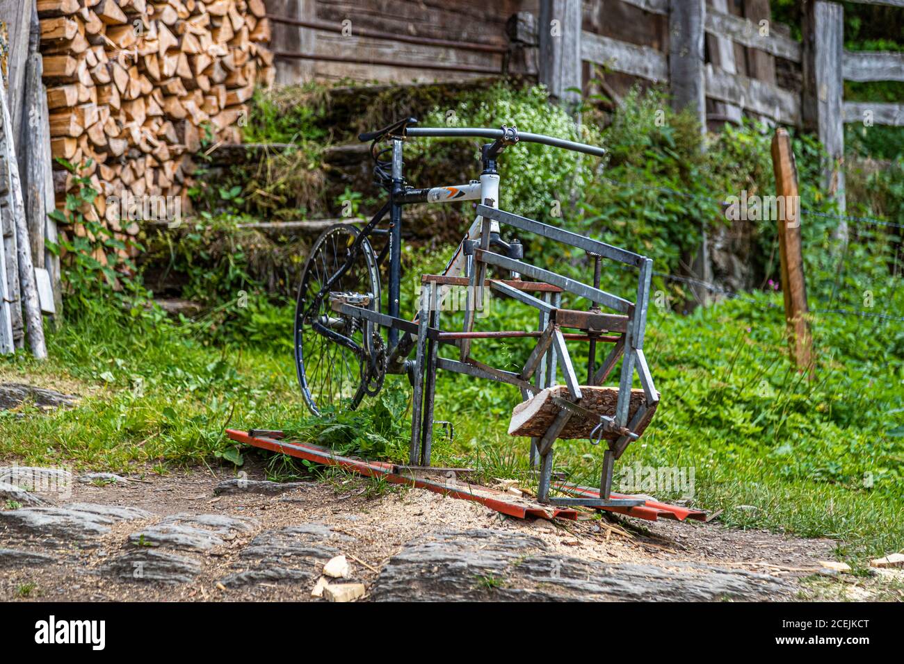 With human power operates a wood sawing machine, which was contructed ...