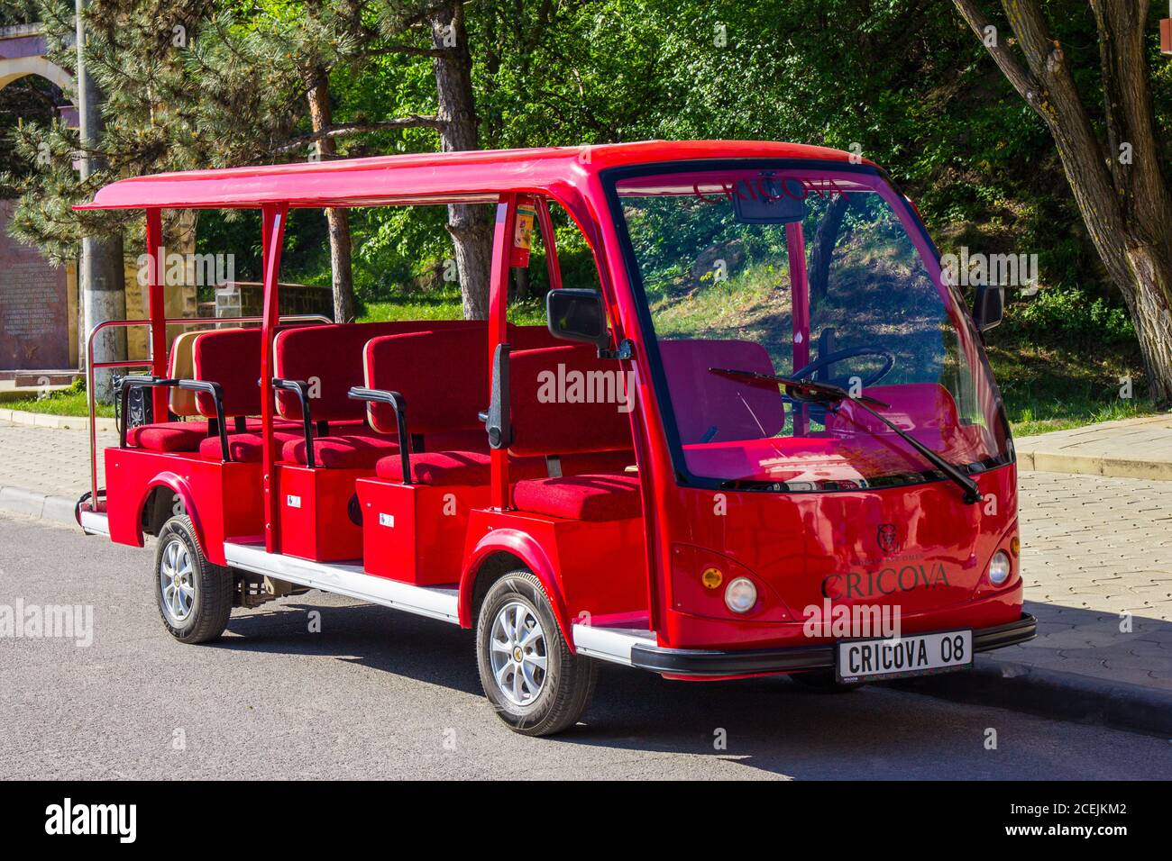 Moldavia, Chisinau may 2018: excursion bus to the basements to ...