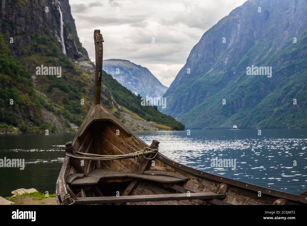 Viking drakkar hi-res stock photography and images - Alamy Viking drakkar hi-res stock photography and images - Alamy