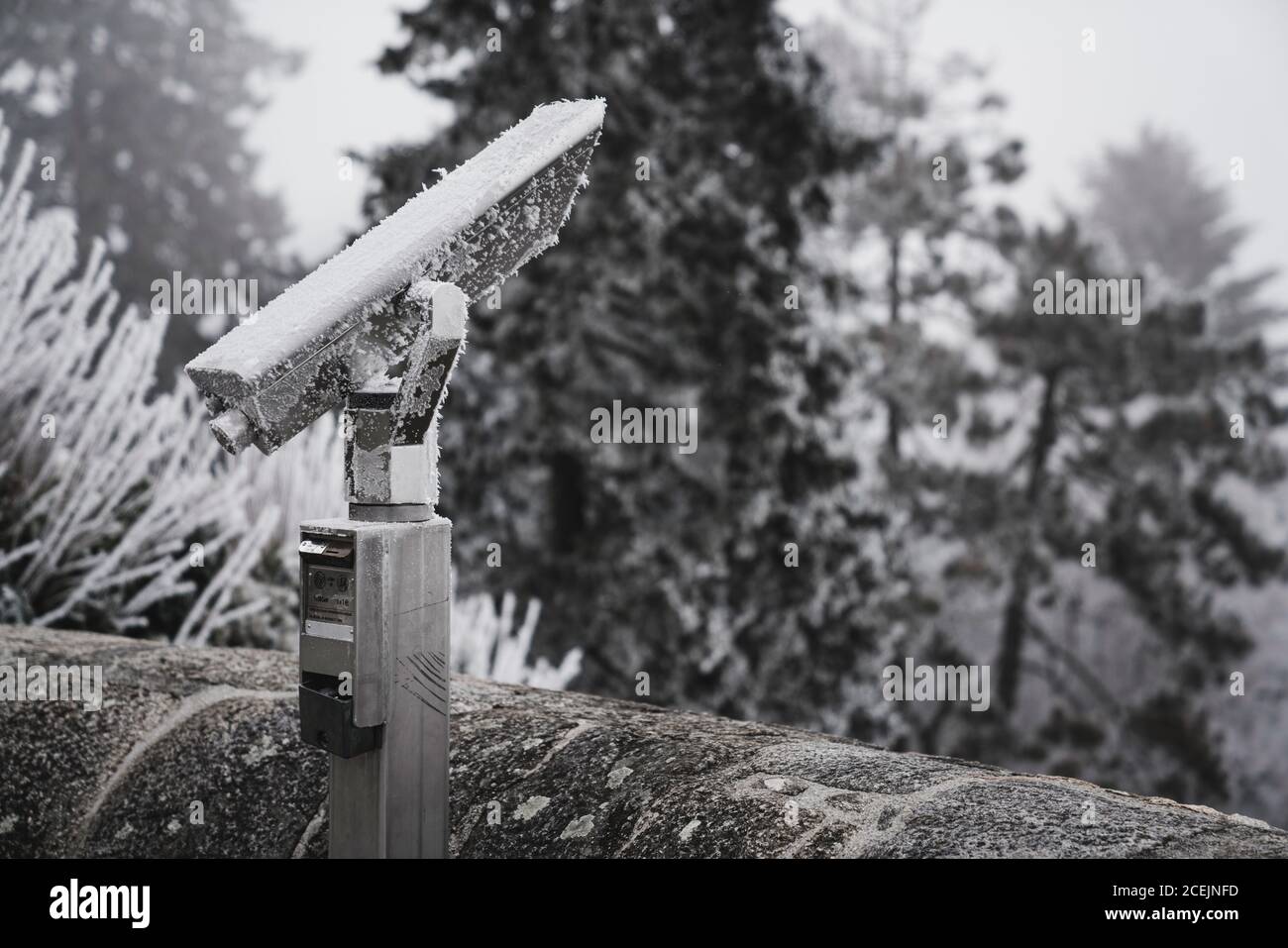 Mono scope hi-res stock photography and images - Alamy