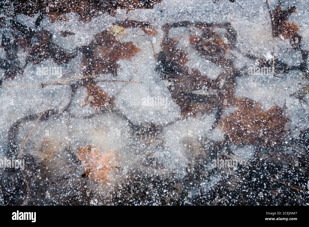 Falling to ground hi-res stock photography and images - Alamy