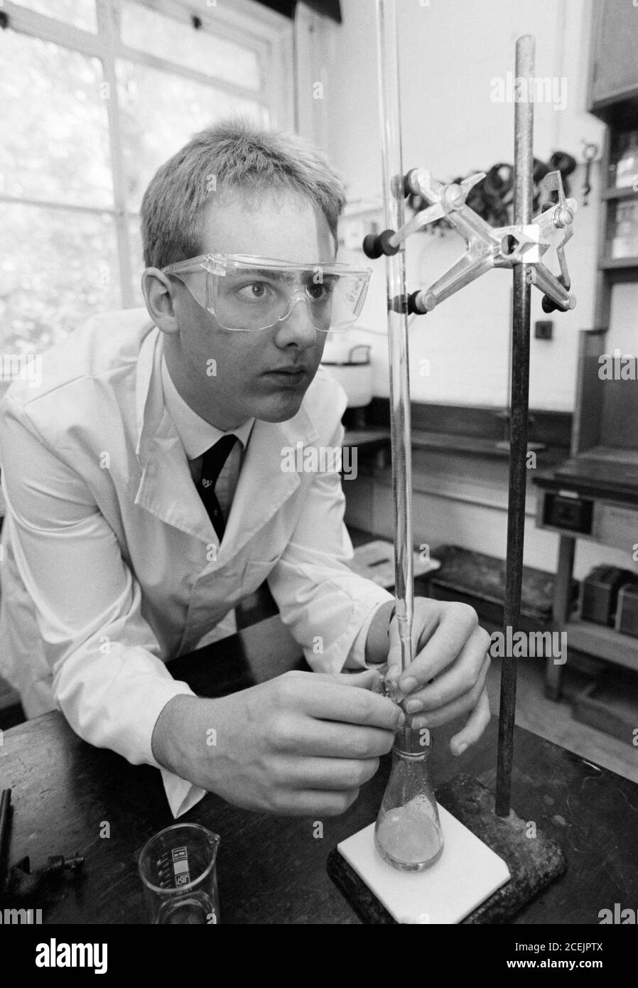 Science practicals hi-res stock photography and images - Alamy
