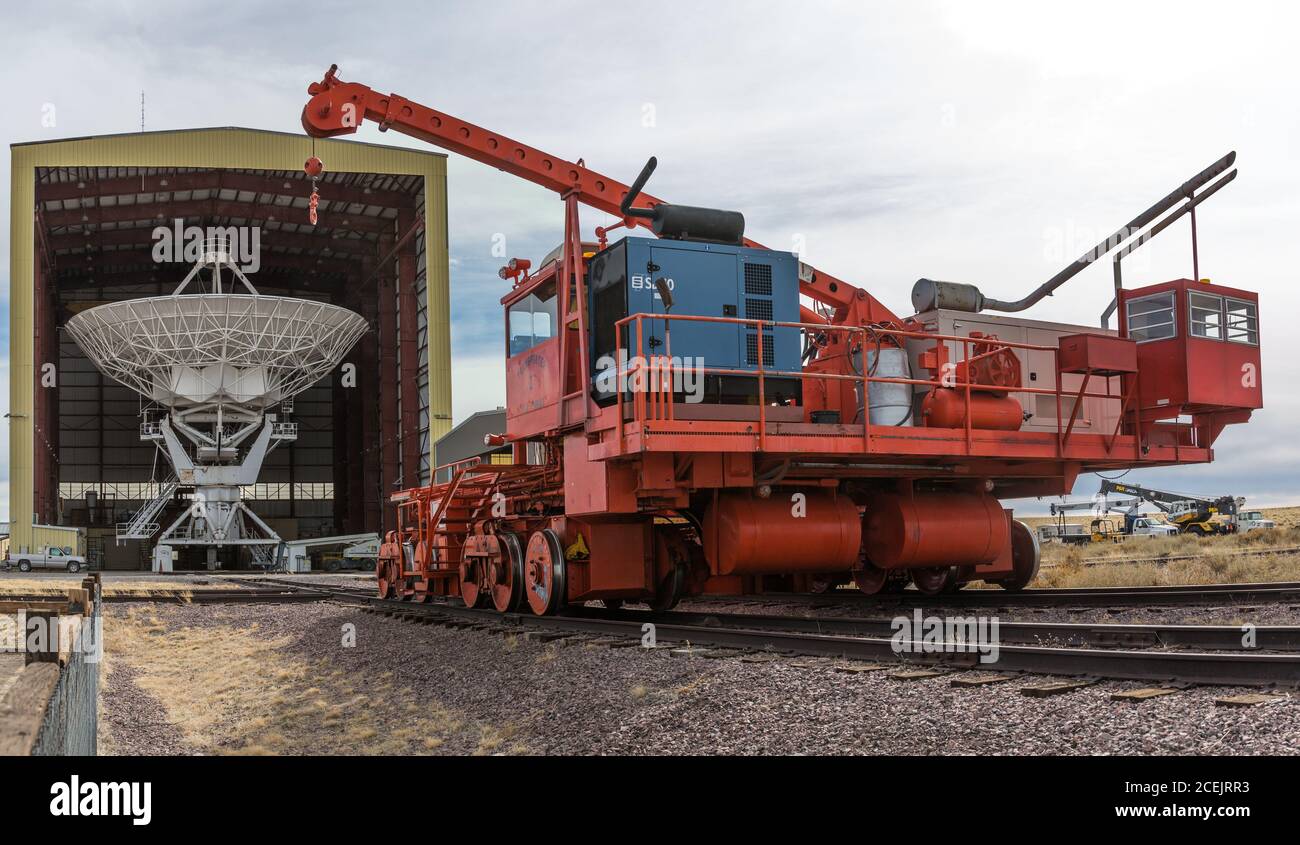 An antenna dish of the Karl G. Jansky Very Large Array radiotelescope ...