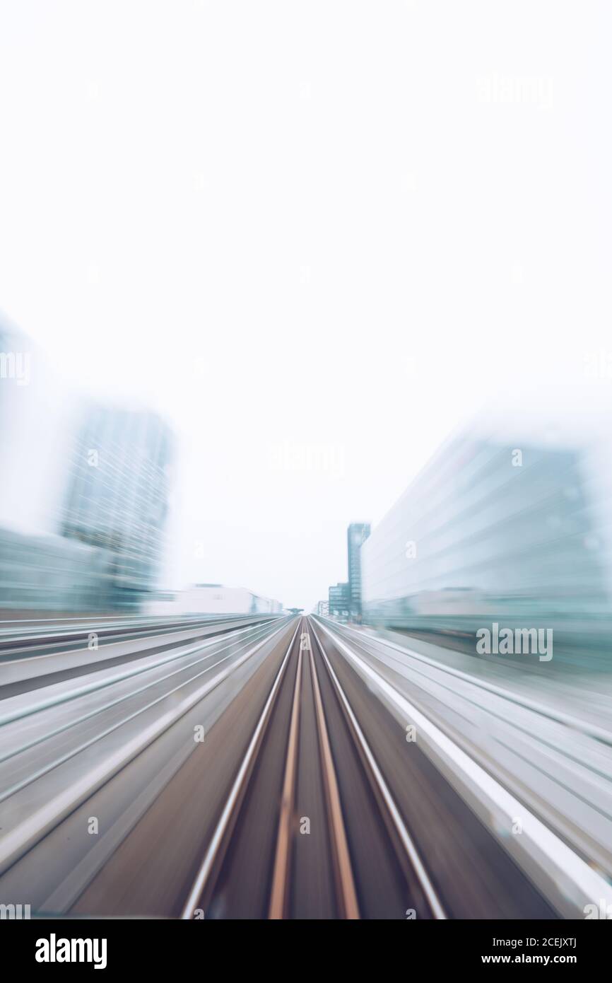 Fast moving traffic on urban hi-res stock photography and images - Alamy