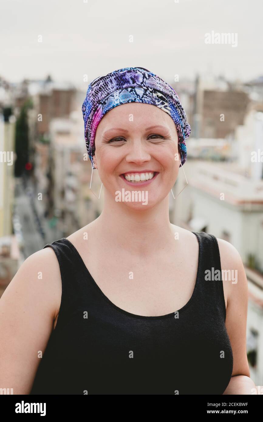 Head cloth hi-res stock photography and images - Alamy
