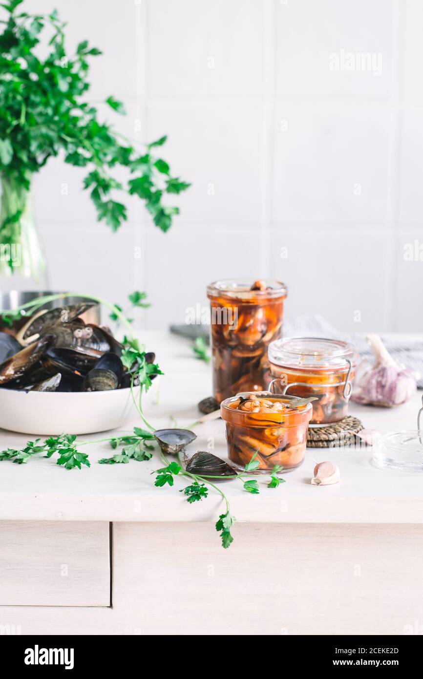 Mussels at home hi-res stock photography and images - Alamy