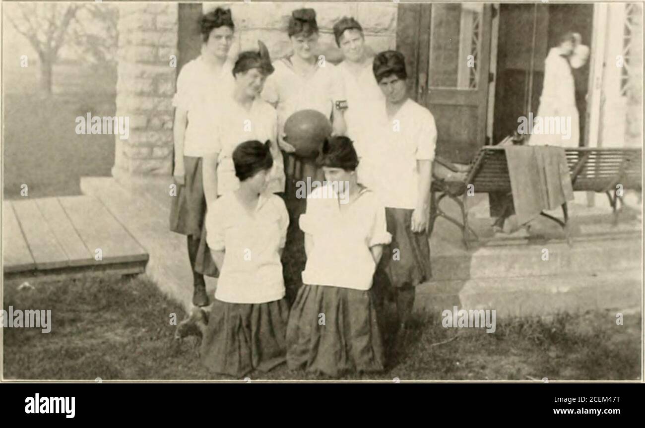 . Schoolma'am 1917. ATHLETIC IOIWCIL. ^ntiiir ISasUrt Stall arum ...