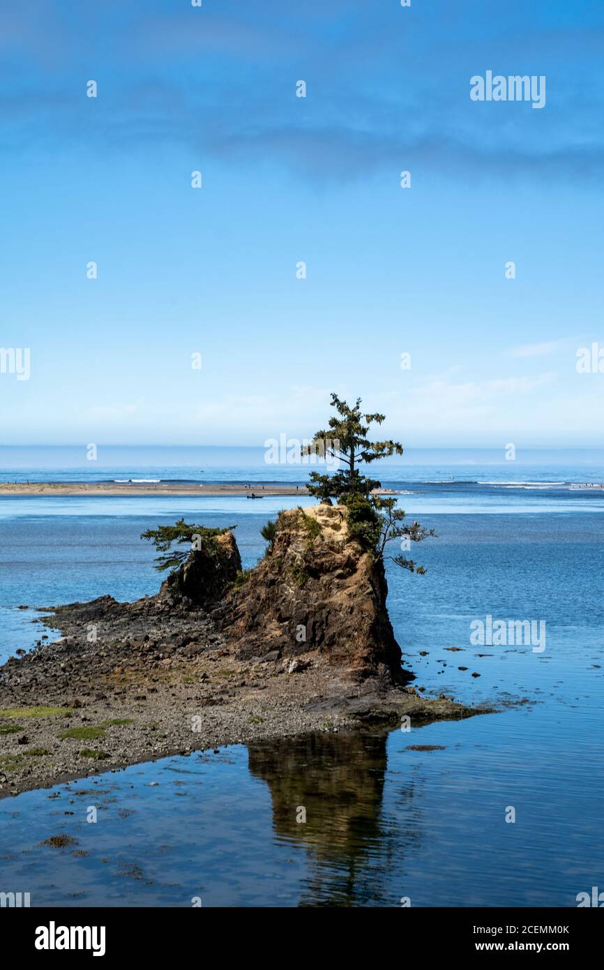 Siletz bay oregon hi-res stock photography and images - Alamy