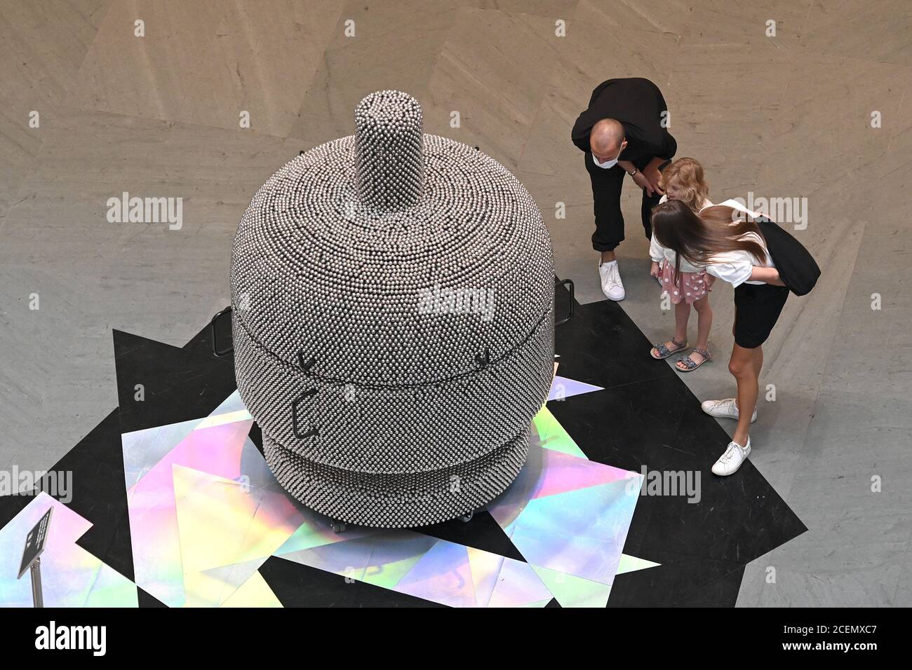 New York City, USA. 01st Sep, 2020. Visitors wear masks as they visit ...