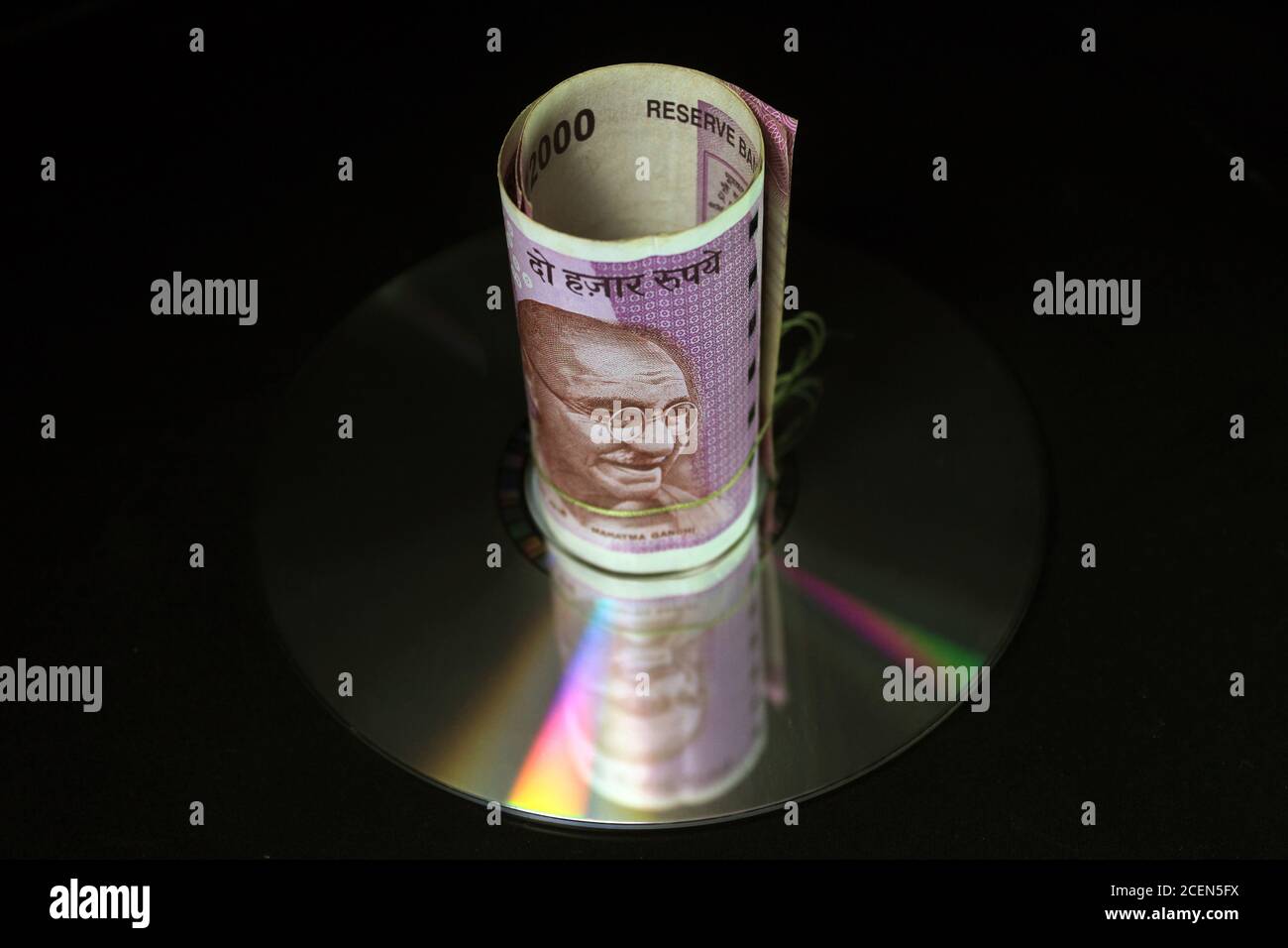 2000 rupee note hi-res stock photography and images - Alamy