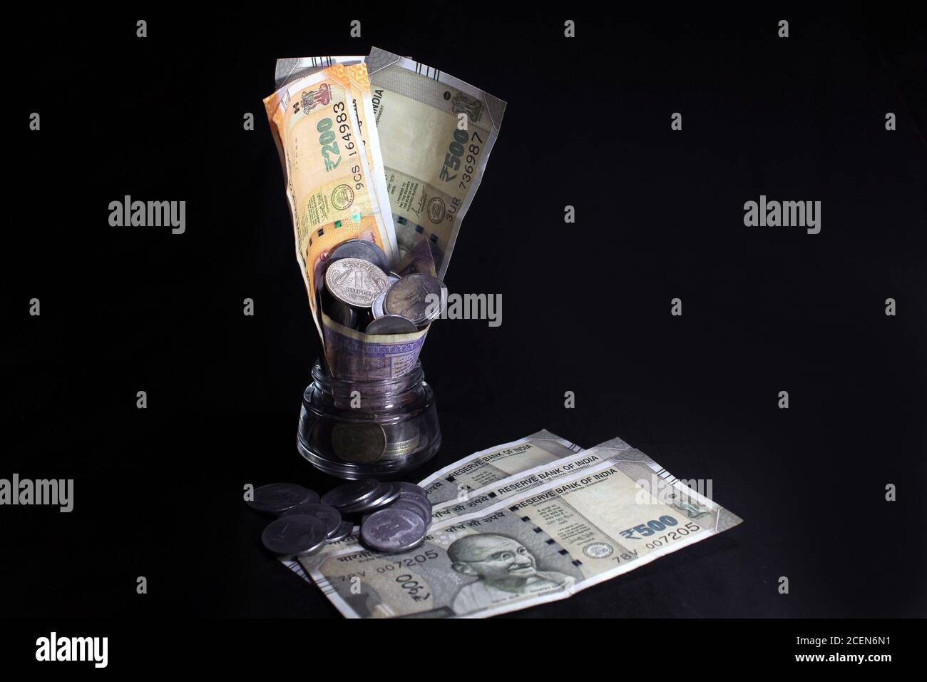 Indian rupee 200 hi-res stock photography and images - Alamy