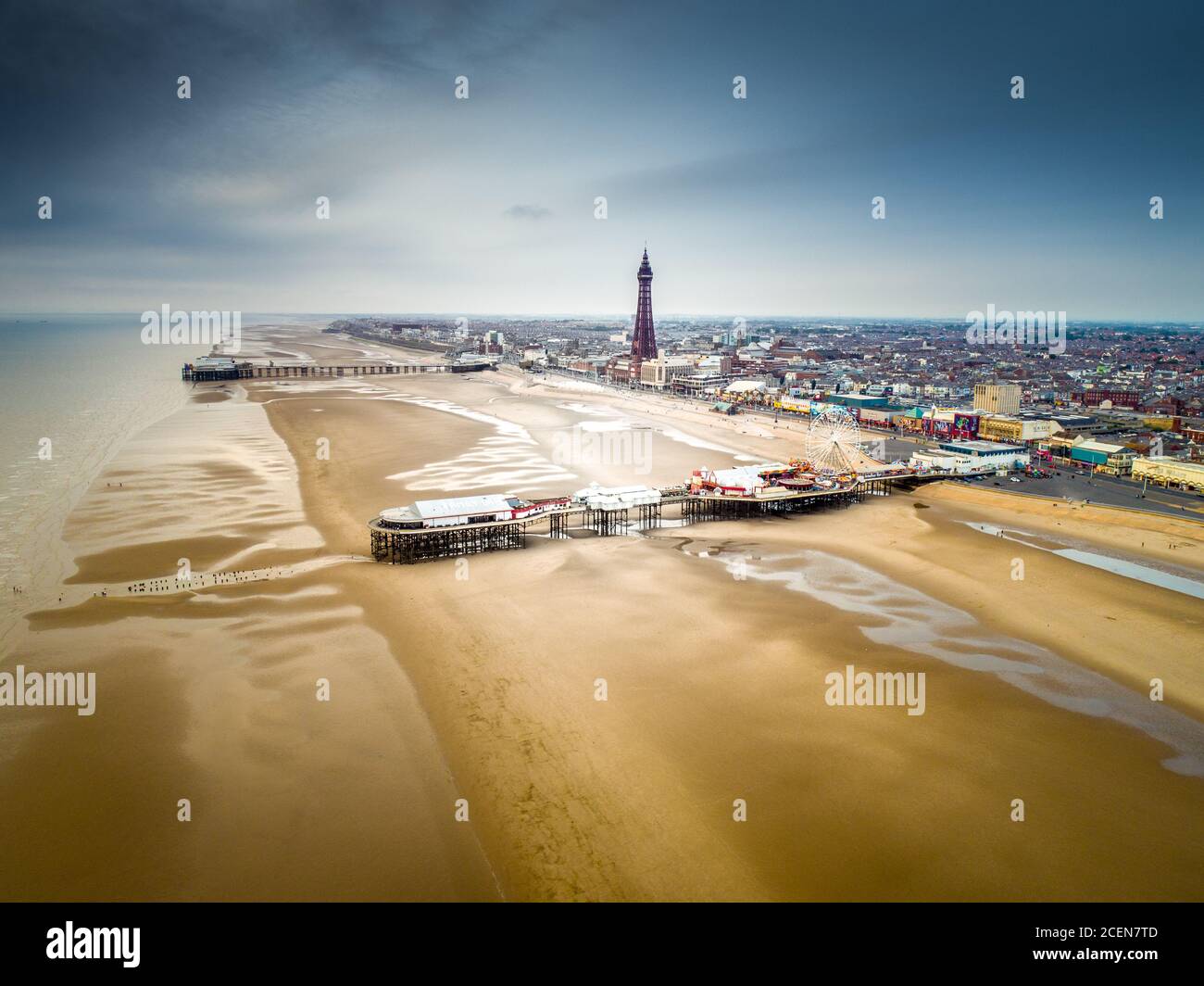 Blackpool pier aerial hi-res stock photography and images - Alamy