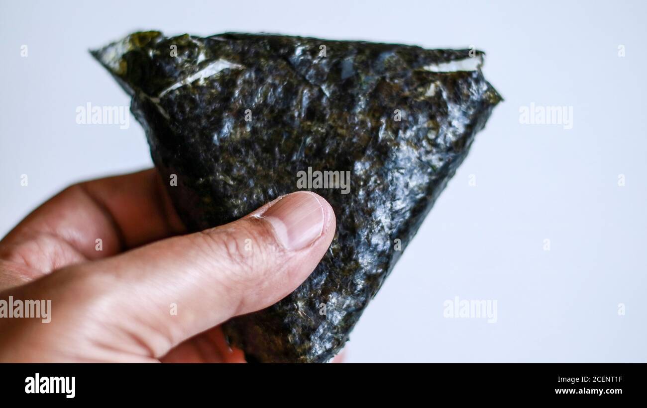 Onigiri hand hi-res stock photography and images - Alamy