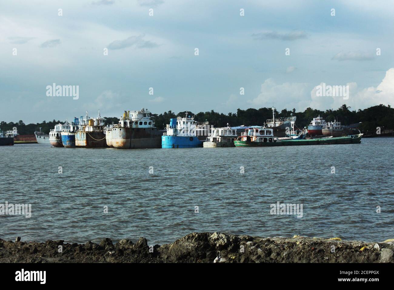 Daulatdia ferry ghat hi-res stock photography and images - Alamy