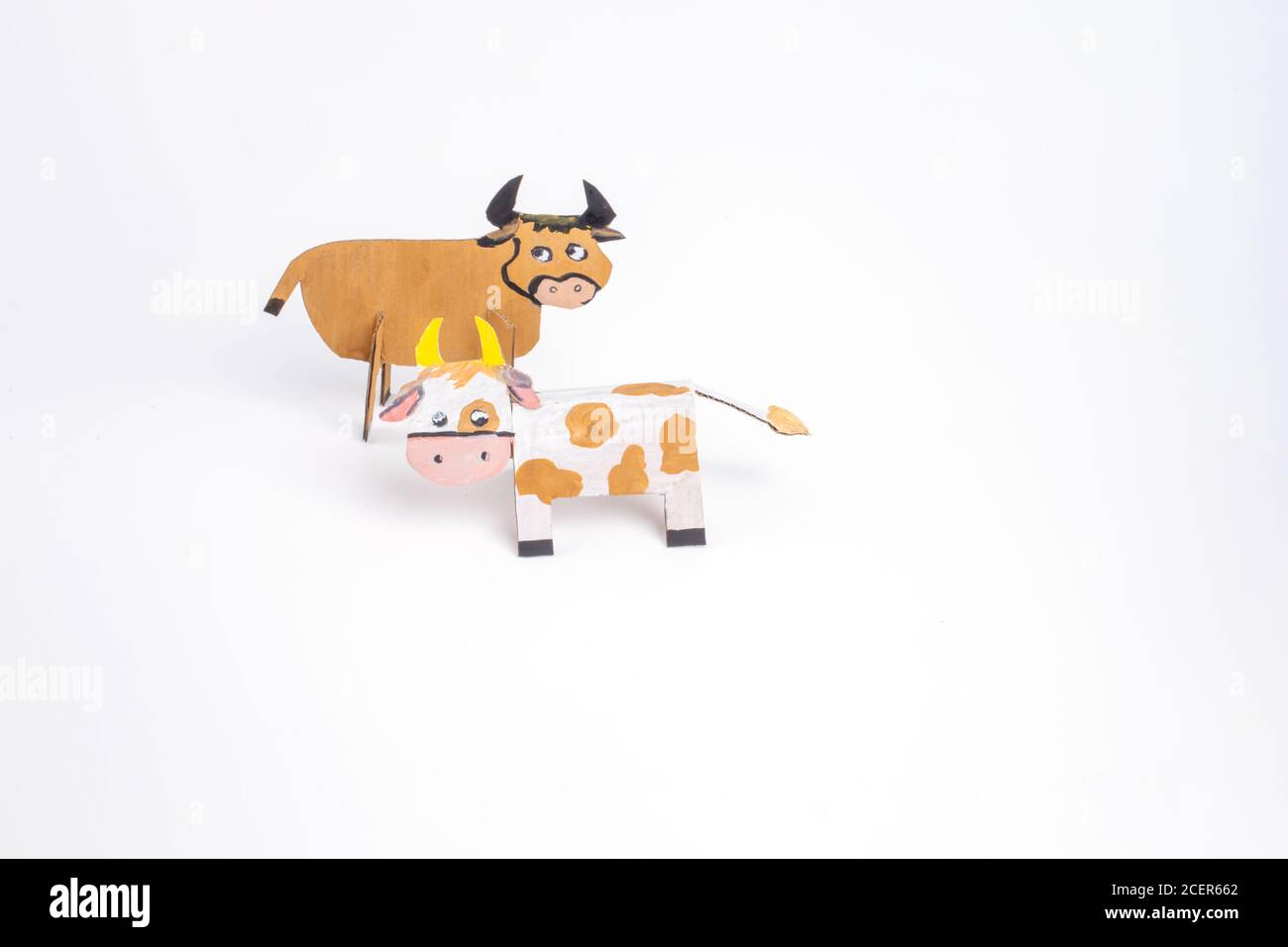 bull and cow craft for kids, DIY how to make cow or bull from cardboard ...