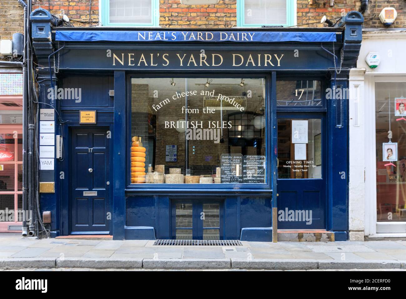 Neil's yard dairy hi-res stock photography and images - Alamy