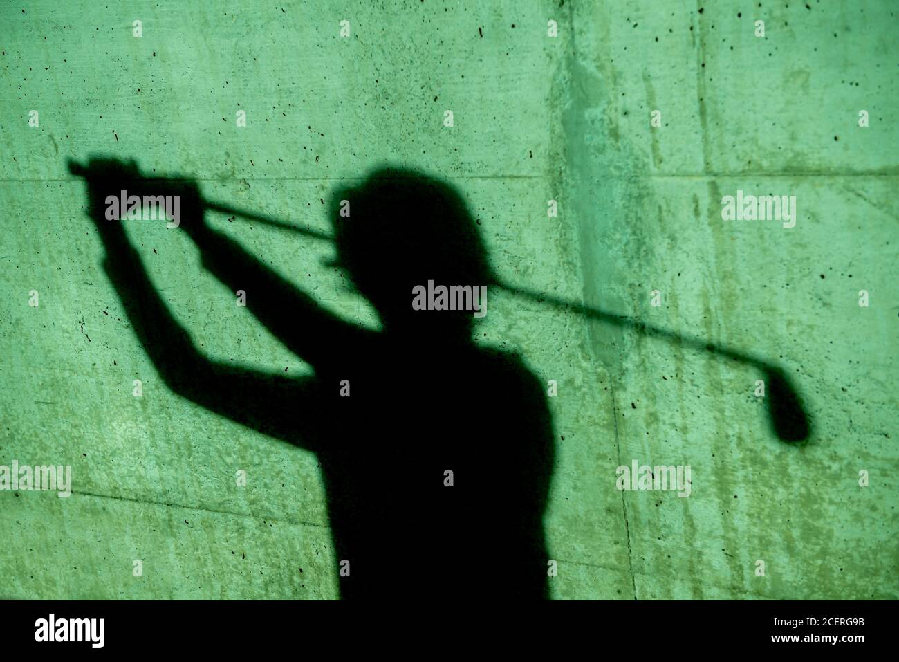 Female golfer silhouette hi-res stock photography and images - Alamy