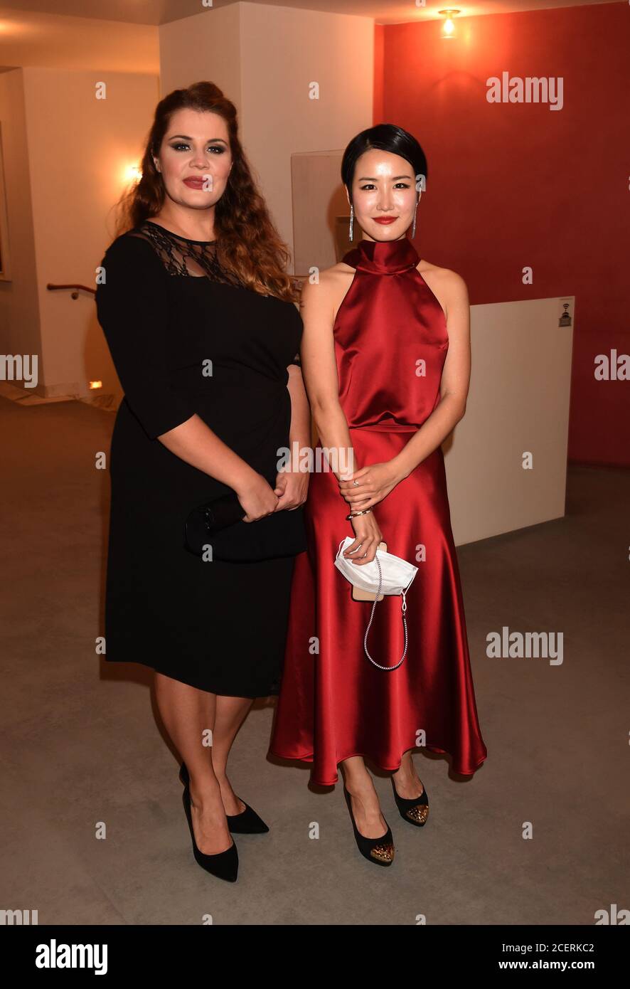 Munich, Germany. 01st Sep, 2020. The singers Selena Zanetti (l) and ...